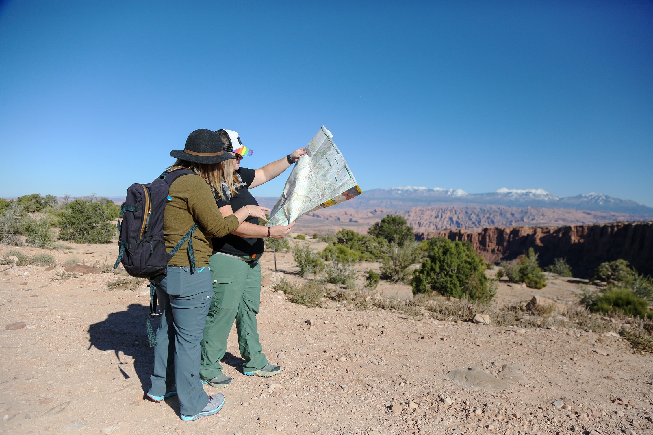 Alpine Parrot PBC - Outdoor Apparel for Bigger Bodies